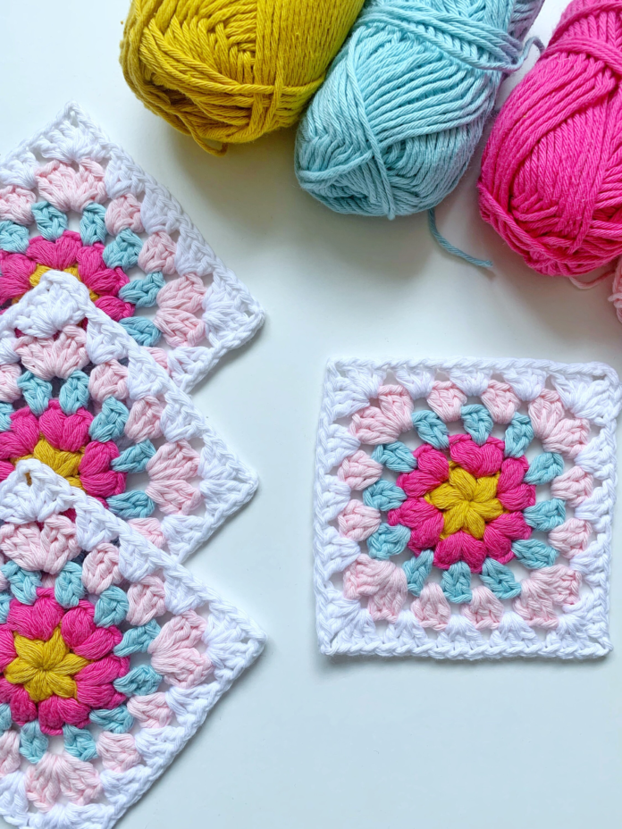 Moonshine Granny Square - Free Pattern - Crafts Ideas Moonshine Granny Square - Free Pattern - Crafts Ideas