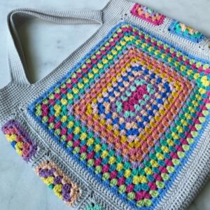 Bag Pattern with Crochet Squares - A Creative and Functional Project ...